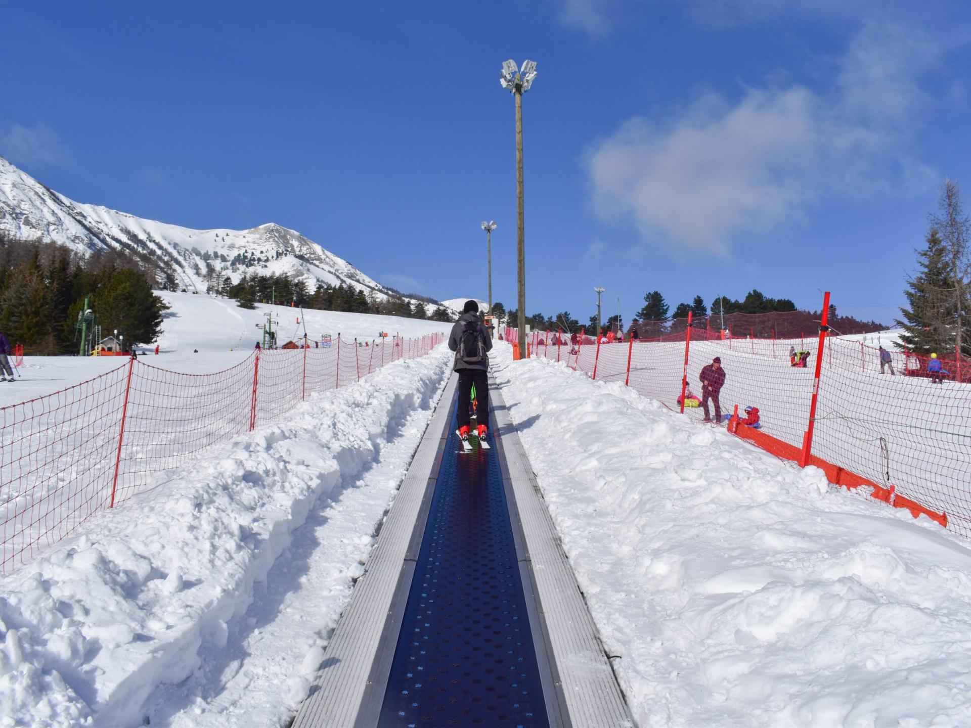 Station de Laye | Un front de neige ludique, une vue d’exception